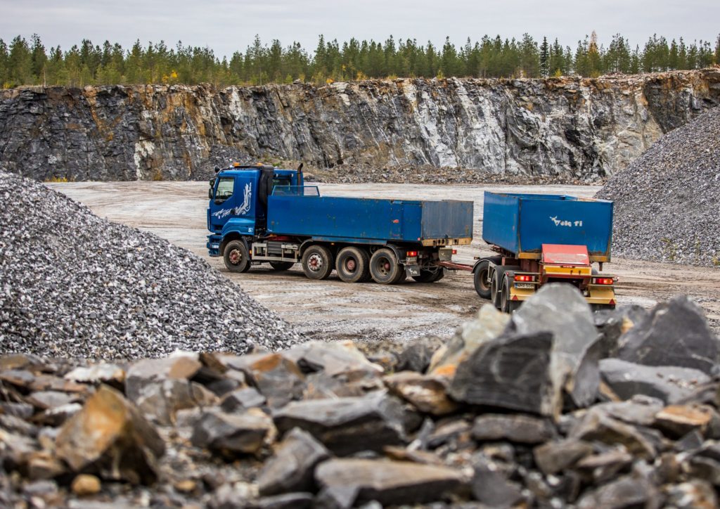Murskeet ja soramurskeet - Kuljetus Tuomet Oy