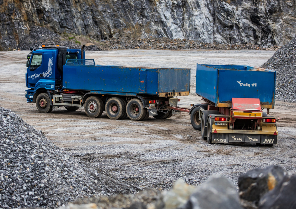 Kalusto - Kuljetus Tuomet Oy